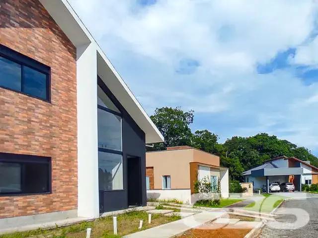 Casa / Sobrado para Venda em São Francisco do Sul/SC Iperoba 3 Quartos