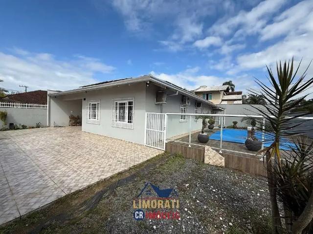 Casa / Sobrado para Venda em São Francisco do Sul/SC Iperoba 4 Quartos
