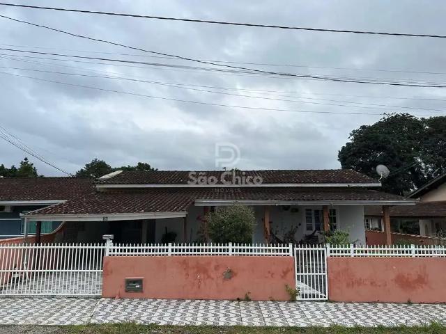 Casa / Sobrado para Venda em São Francisco do Sul/SC Iperoba 5 Quartos