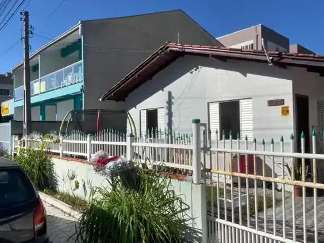 Casa / Sobrado para Venda em São Francisco do Sul/SC Praia da Saudade 4 Quartos