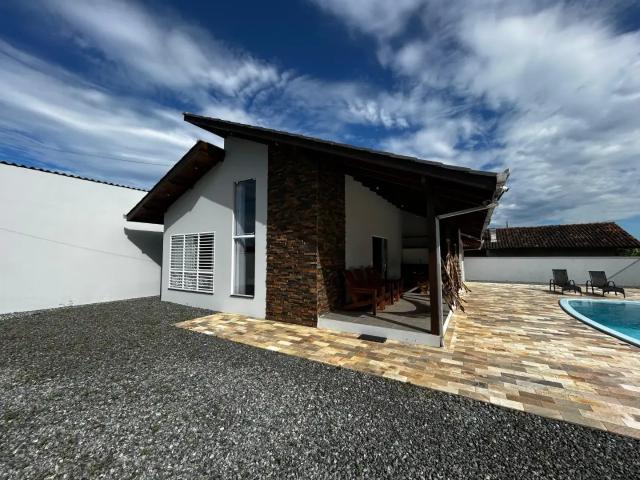 Casa / Sobrado para Venda em São Francisco do Sul/SC Praia do Ervino 4 Quartos