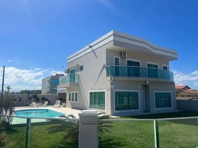 Casa / Sobrado para Venda em São Francisco do Sul/SC Praia do Ervino 4 Quartos