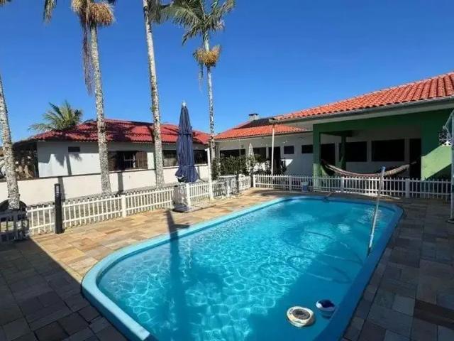 Casa / Sobrado para Venda em São Francisco do Sul/SC Praia do Ervino 6 Quartos