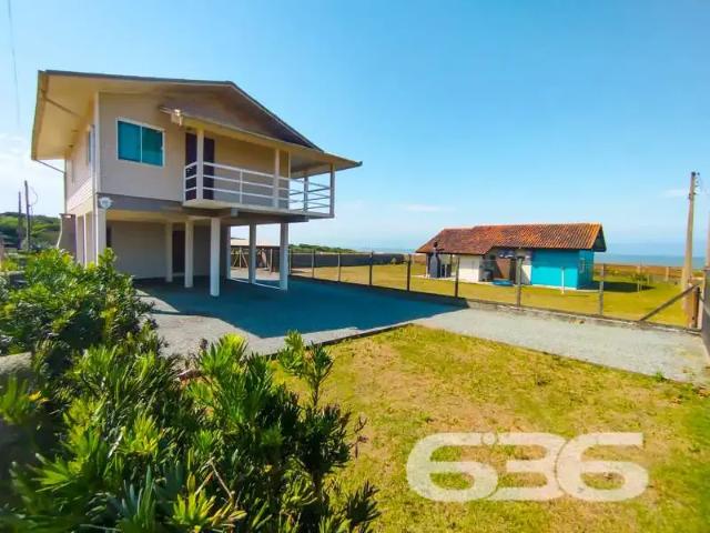 Casa / Sobrado para Venda em São Francisco do Sul/SC Praia do Ervino 3 Quartos