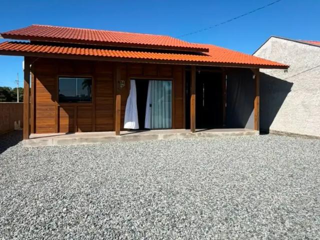 Casa / Sobrado para Venda em São Francisco do Sul/SC Praia do Ervino 3 Quartos