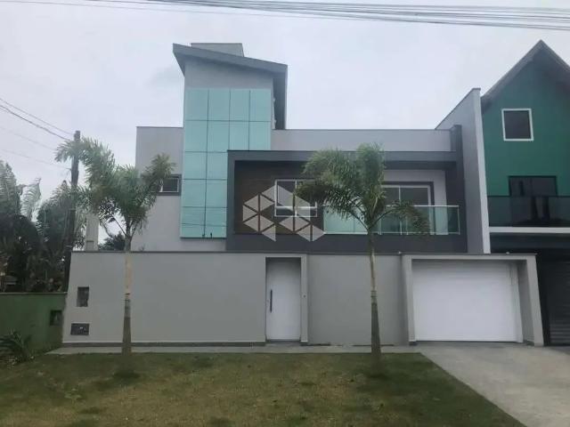 Casa / Sobrado para Venda em São Francisco do Sul/SC Praia Grande 4 Quartos
