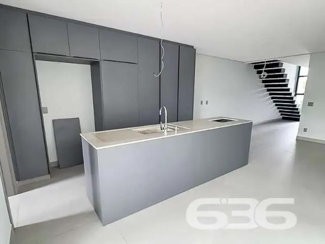 Casa / Sobrado para Venda em São Francisco do Sul/SC Praia Grande 3 Quartos