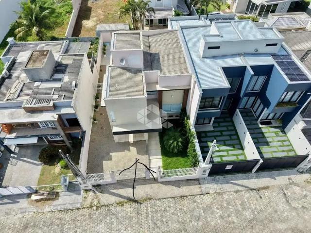 Casa / Sobrado para Venda em São Francisco do Sul/SC Ubatuba 3 Quartos