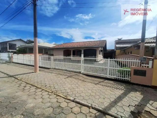 Casa / Sobrado para Venda em São Francisco do Sul/SC Ubatuba 4 Quartos