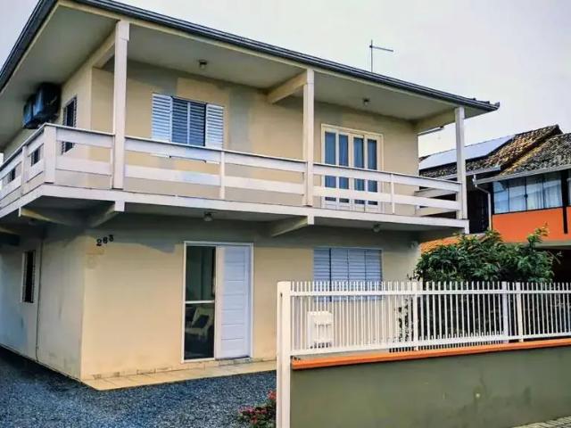 Casa / Sobrado para Venda em São Francisco do Sul/SC Ubatuba 4 Quartos