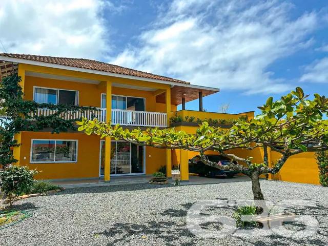 Casa / Sobrado para Venda em São Francisco do Sul/SC Ubatuba 4 Quartos