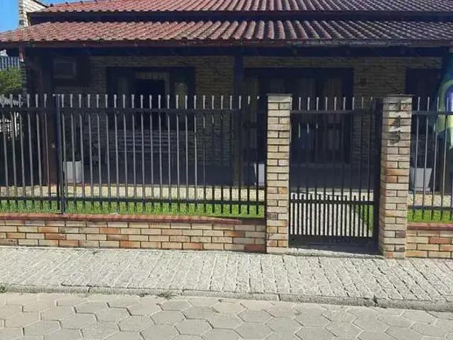 Casa / Sobrado para Venda em São Francisco do Sul/SC Ubatuba 5 Quartos