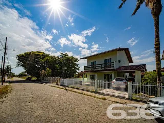 Casa / Sobrado para Venda em São Francisco do Sul/SC Ubatuba 5 Quartos
