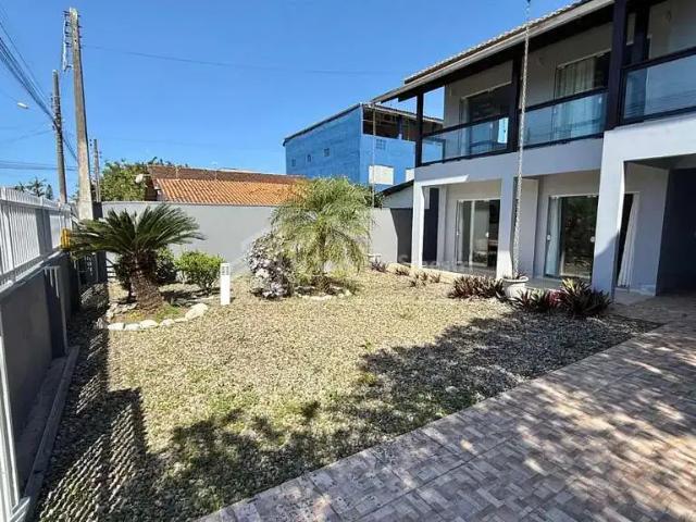 Casa / Sobrado para Venda em São Francisco do Sul/SC Ubatuba 5 Quartos