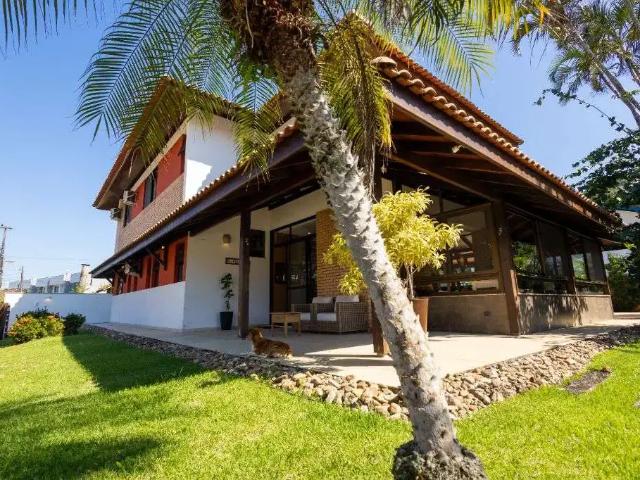 Casa / Sobrado para Venda em São Francisco do Sul/SC Ubatuba 6 Quartos