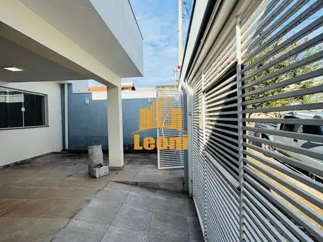 Casa / Sobrado para Venda em São João da Boa Vista/SP Jardim dos Jacarandás Fase 1 3 Quartos