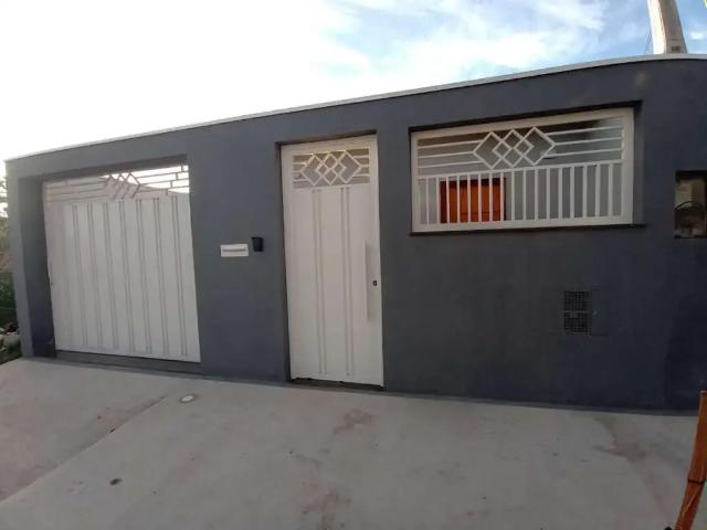 Casa / Sobrado para Venda em São João da Boa Vista/SP Jardim Ipê 3 Quartos