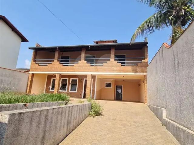 Casa / Sobrado para Venda em São João da Boa Vista/SP Jardim Nova São João 3 Quartos