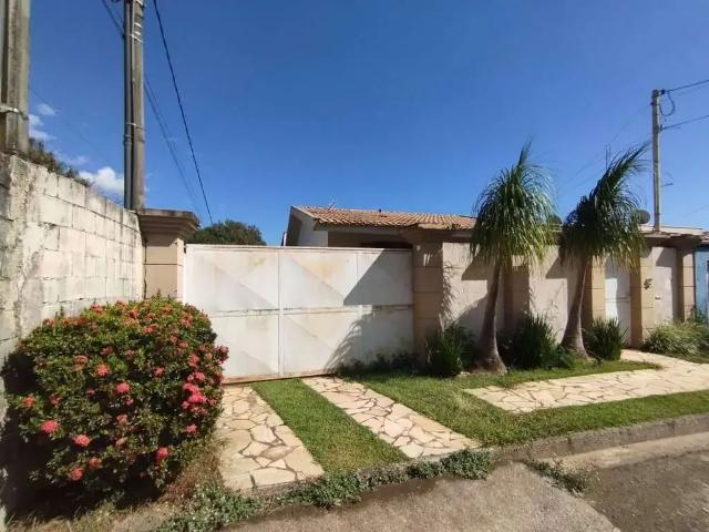Casa / Sobrado para Venda em São João da Boa Vista/SP Jardim Santa Águida 3 Quartos