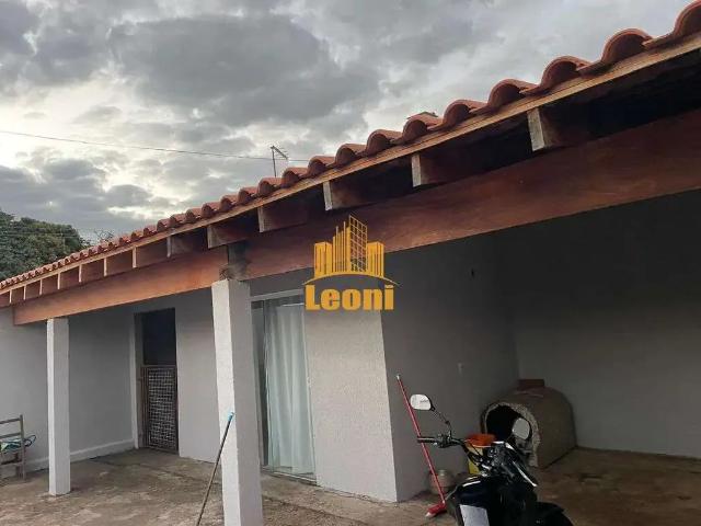Casa / Sobrado para Venda em São João da Boa Vista/SP Parque dos Resedás 2 Quartos
