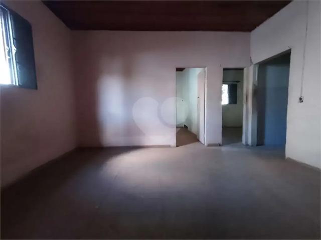 Casa / Sobrado para Venda em São João da Boa Vista/SP São Lázaro 2 Quartos