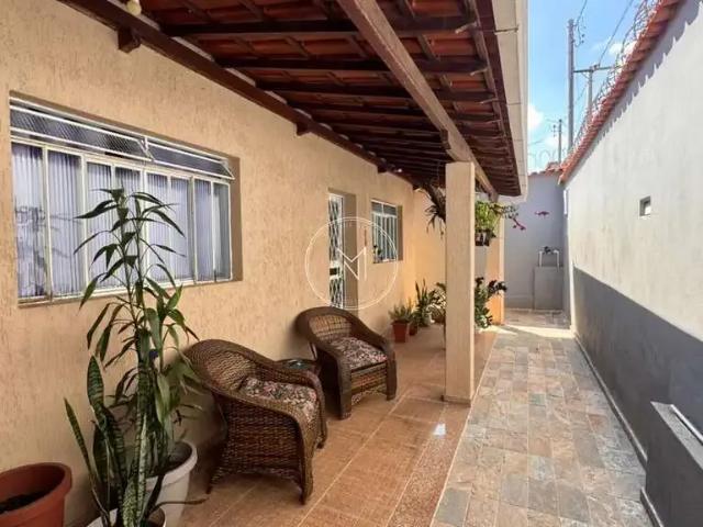 Casa / Sobrado para Venda em São Joaquim de Bicas/MG Centro 2 Quartos