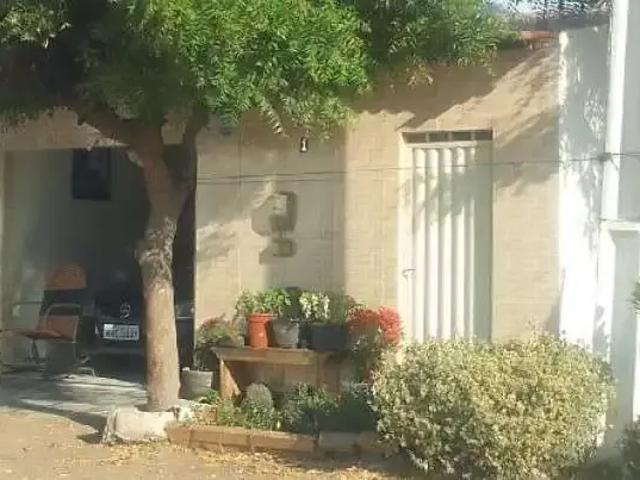 Casa / Sobrado para Venda em São José do Belmonte/PE Centro 2 Quartos