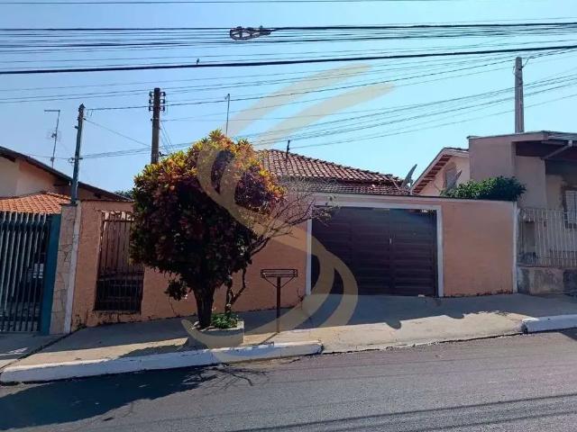 Casa / Sobrado para Venda em São José do Rio Pardo/SP Vila Brasil 4 Quartos