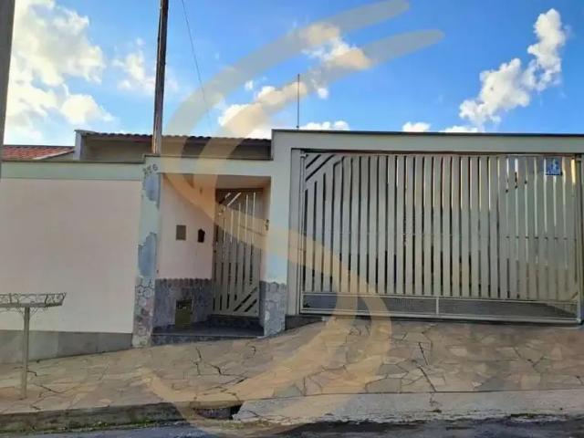 Casa / Sobrado para Venda em São José do Rio Pardo/SP Vila Brasil 3 Quartos