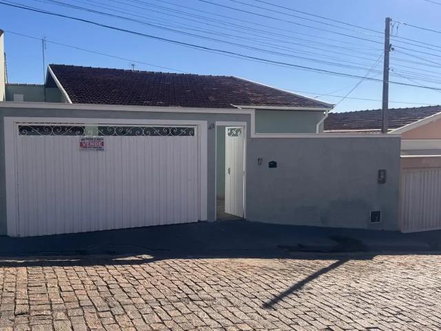 Casa / Sobrado para Venda em São José do Rio Pardo/SP Vila Pereira 3 Quartos