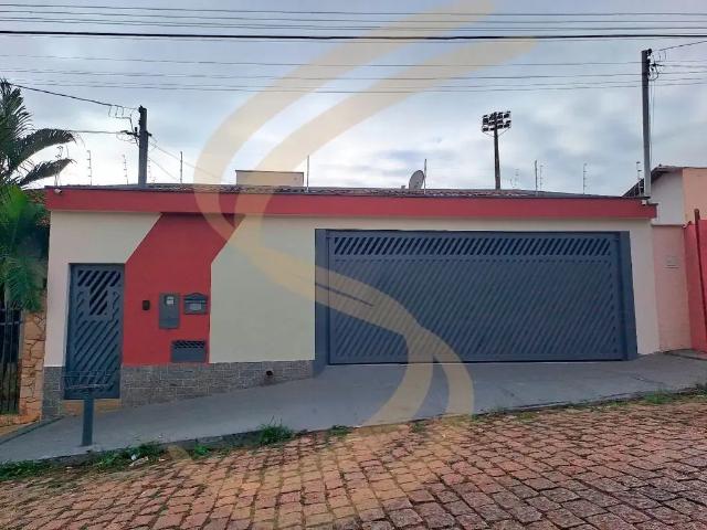 Casa / Sobrado para Venda em São José do Rio Pardo/SP Vila Pereira 3 Quartos