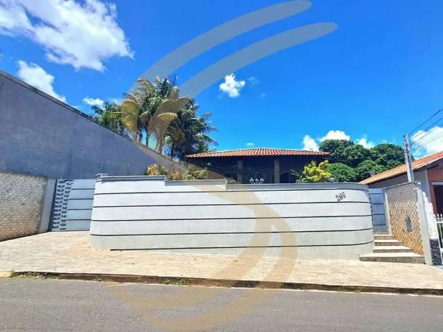 Casa / Sobrado para Venda em São José do Rio Pardo/SP Jardim São Roque 6 Quartos