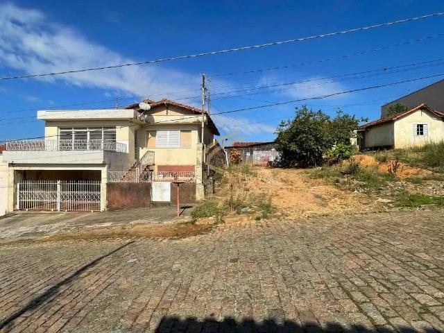 Casa / Sobrado para Venda em São José do Rio Pardo/SP Santo Antônio 3 Quartos