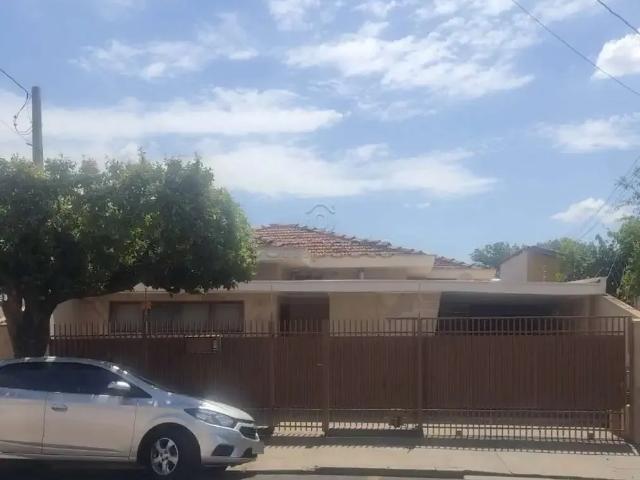 Casa / Sobrado para Venda em São José do Rio Preto/SP Vila Sinibaldi 3 Quartos