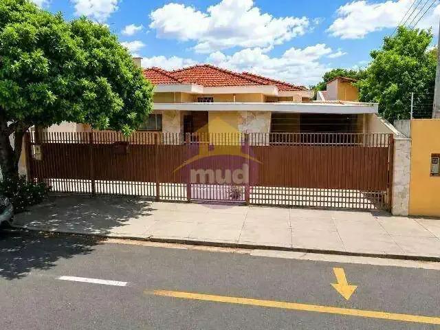 Casa / Sobrado para Venda em São José do Rio Preto/SP Vila Sinibaldi 3 Quartos