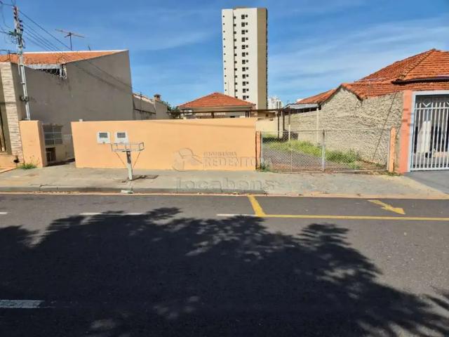 Casa / Sobrado para Venda em São José do Rio Preto/SP Vila Sinibaldi 3 Quartos