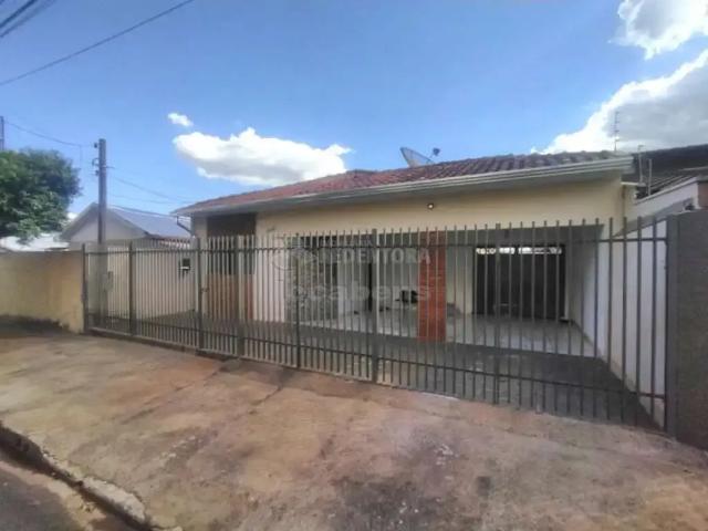 Casa / Sobrado para Venda em São José do Rio Preto/SP Eldorado 4 Quartos