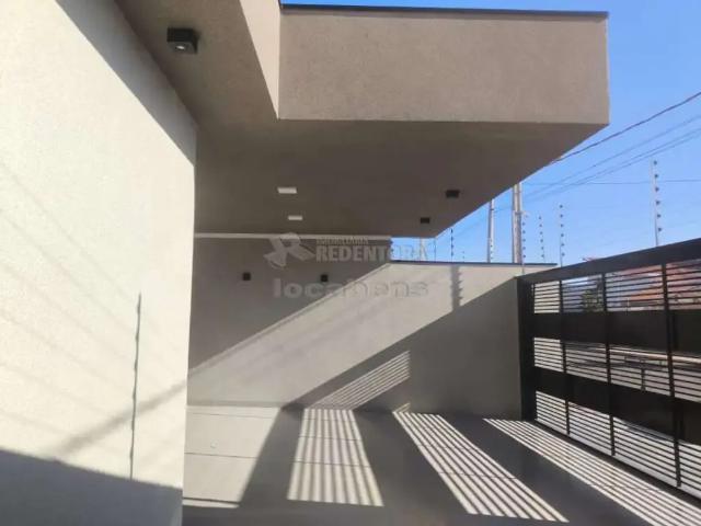 Casa / Sobrado para Venda em São José do Rio Preto/SP Estância Jóckei Club 3 Quartos