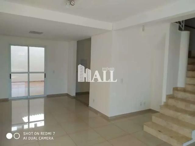 Casa / Sobrado para Venda em São José do Rio Preto/SP Giardino 4 Quartos