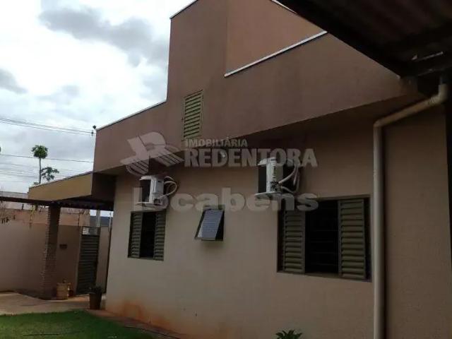 Casa / Sobrado para Venda em São José do Rio Preto/SP Jardim Caetano II 2 Quartos