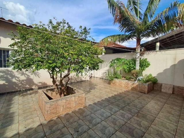 Casa / Sobrado para Venda em São José do Rio Preto/SP Jardim Canaã 3 Quartos