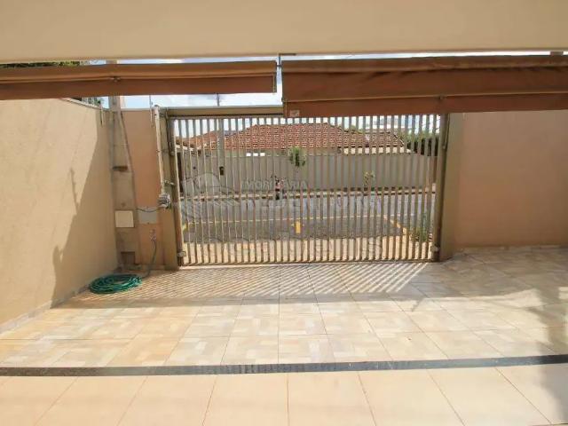 Casa / Sobrado para Venda em São José do Rio Preto/SP Jardim América 3 Quartos