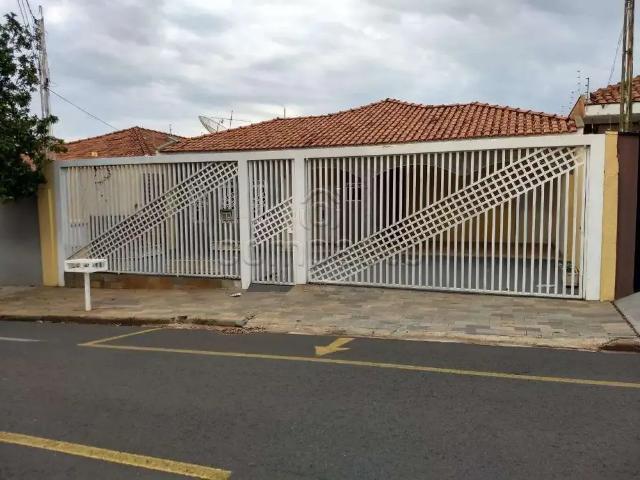 Casa / Sobrado para Venda em São José do Rio Preto/SP Jardim América 3 Quartos