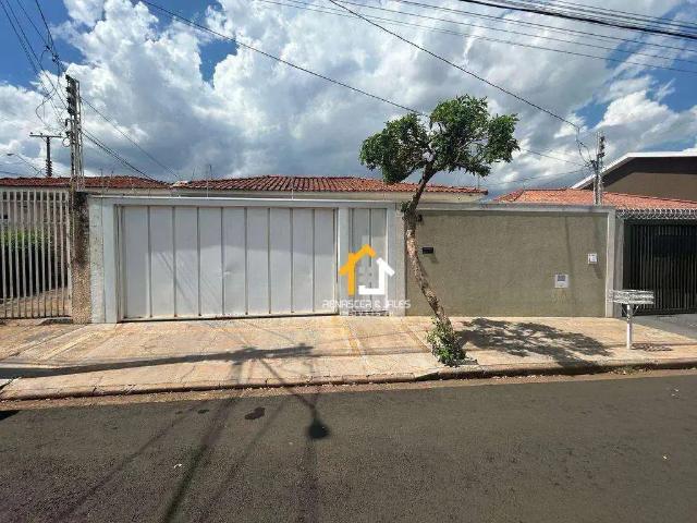 Casa / Sobrado para Venda em São José do Rio Preto/SP Jardim América 3 Quartos