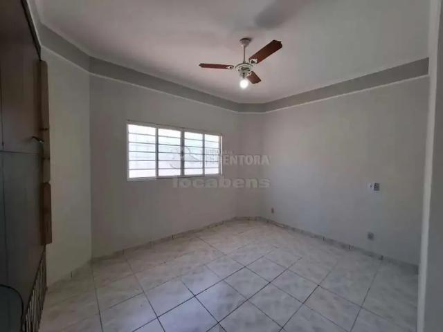 Casa / Sobrado para Venda em São José do Rio Preto/SP Jardim Gisette 4 Quartos