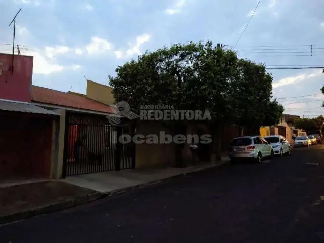 Casa / Sobrado para Venda em São José do Rio Preto/SP Jardim Gisette 2 Quartos