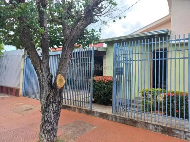 Casa / Sobrado para Venda em São José do Rio Preto/SP Jardim dos Seixas 2 Quartos