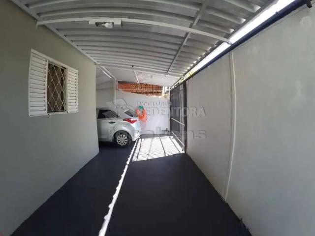 Casa / Sobrado para Venda em São José do Rio Preto/SP Jardim João Paulo II 3 Quartos