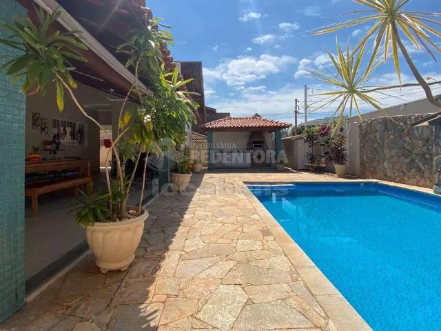Casa / Sobrado para Venda em São José do Rio Preto/SP Jardim Morumbi 4 Quartos
