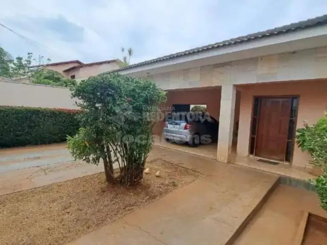 Casa / Sobrado para Venda em São José do Rio Preto/SP Jardim Morumbi 3 Quartos